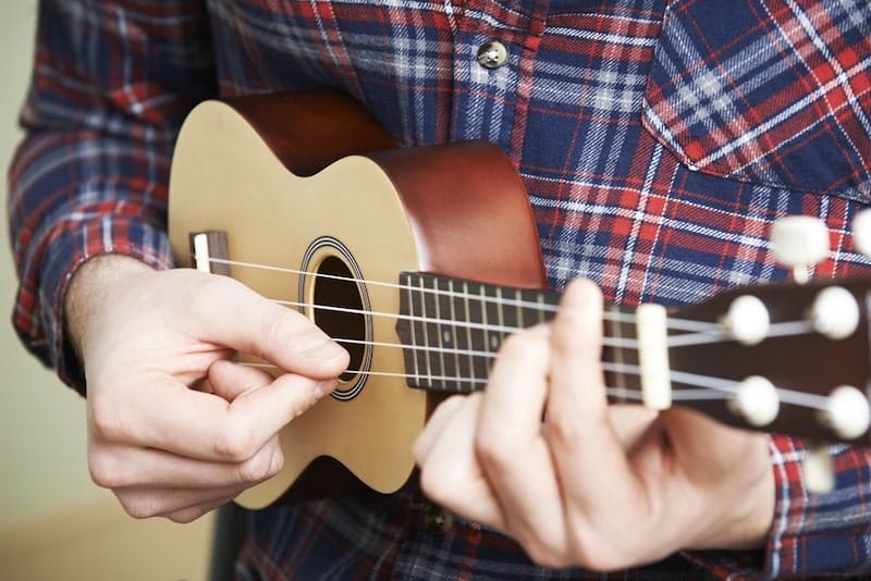 Learn How to Play the B Ukulele Chord – A Beginner Guide