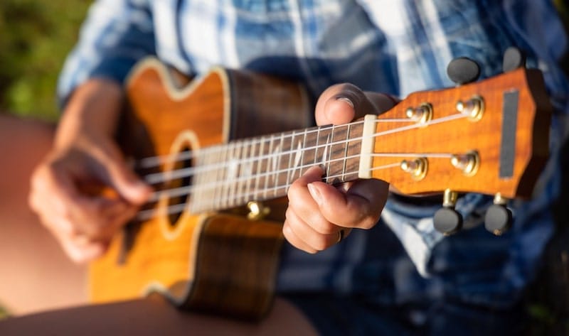 Baritone Uke Chord Basics: A Quick and Simple Guide